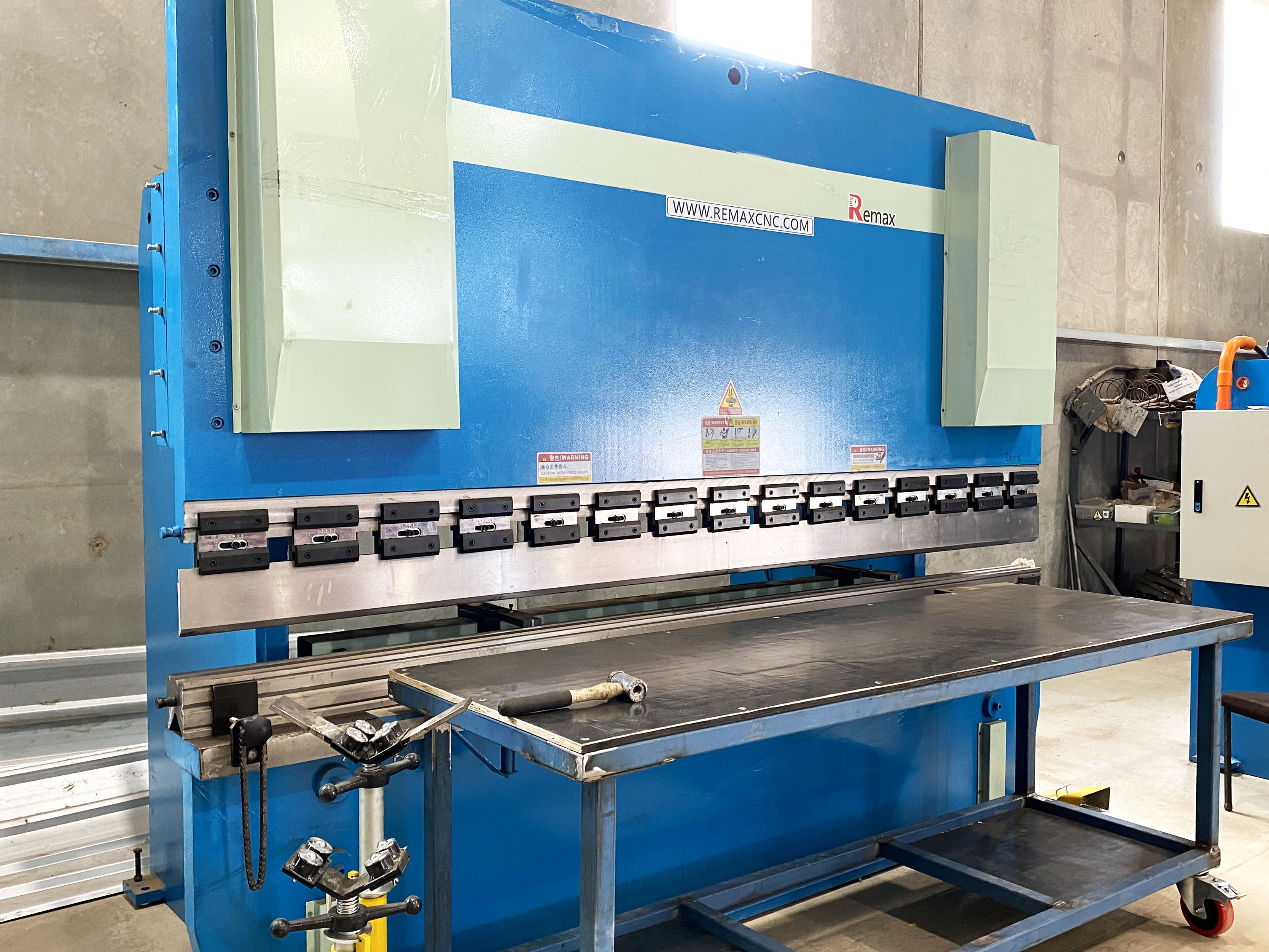 hydraulic-plate-bender